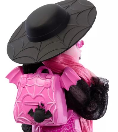 MONSTER HIGH - CORE REFRESH FASHION DOLL - DRACULAURA | Toyworld Frankston