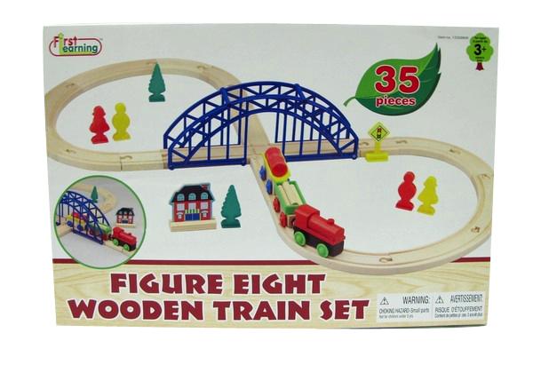 WOODEN FIGURE 8 TRAIN SET 35PC